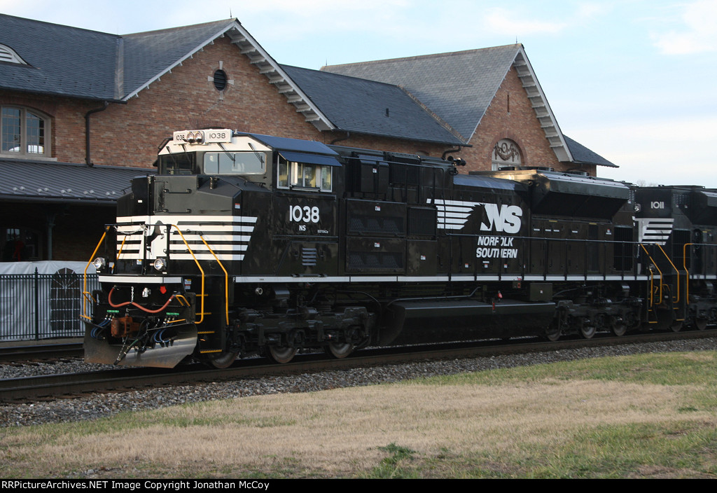 NS 1038